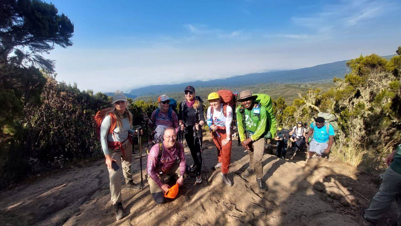 Группа Клуба 7 Вершин "Фура слева" поднялась в Лагерь Шира на одноименном плато