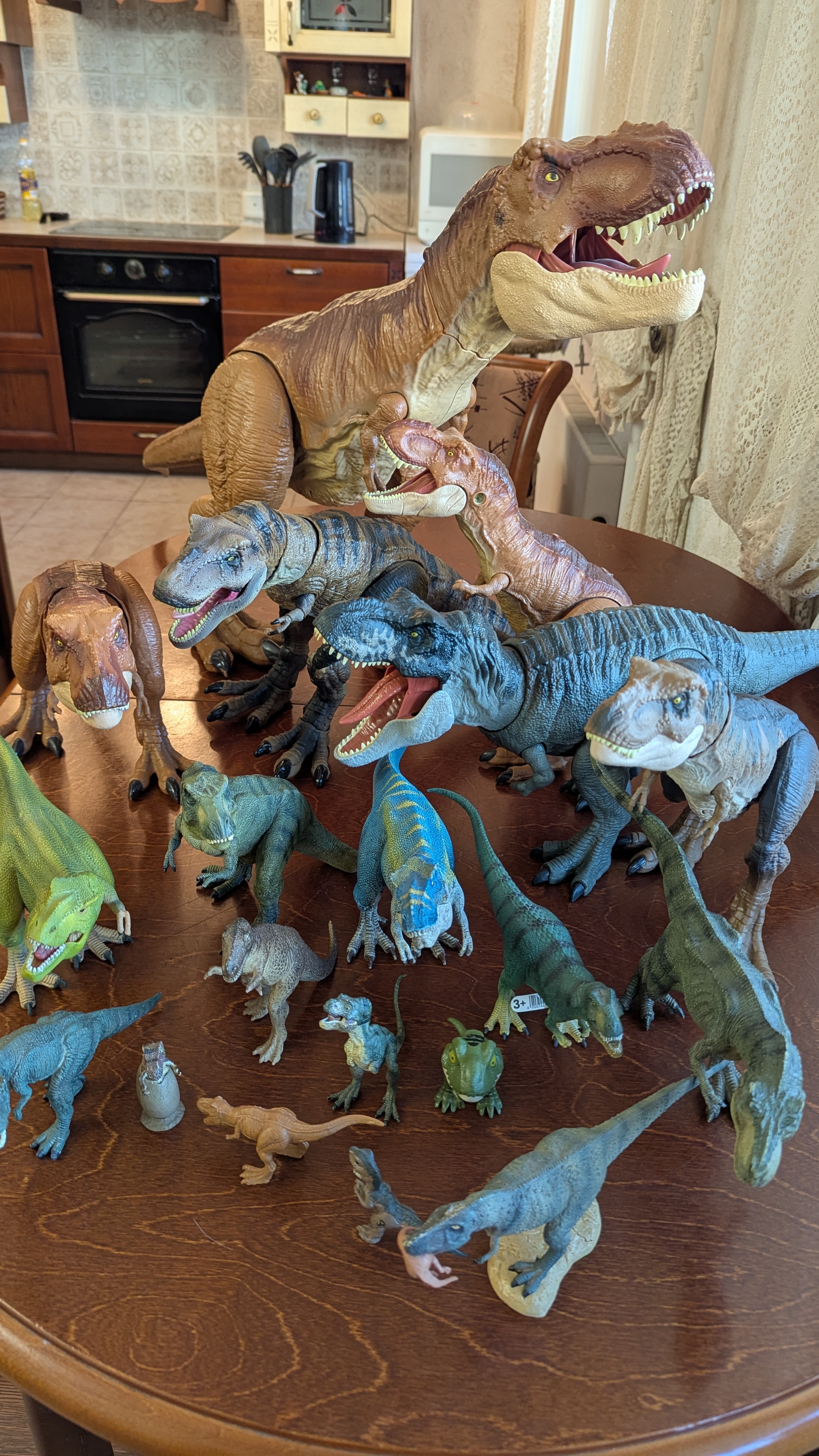 Слишком много тирексов? #динозавр #мирюрскогопериода #jurassicworld