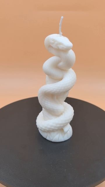 Свеча ручной работы питон