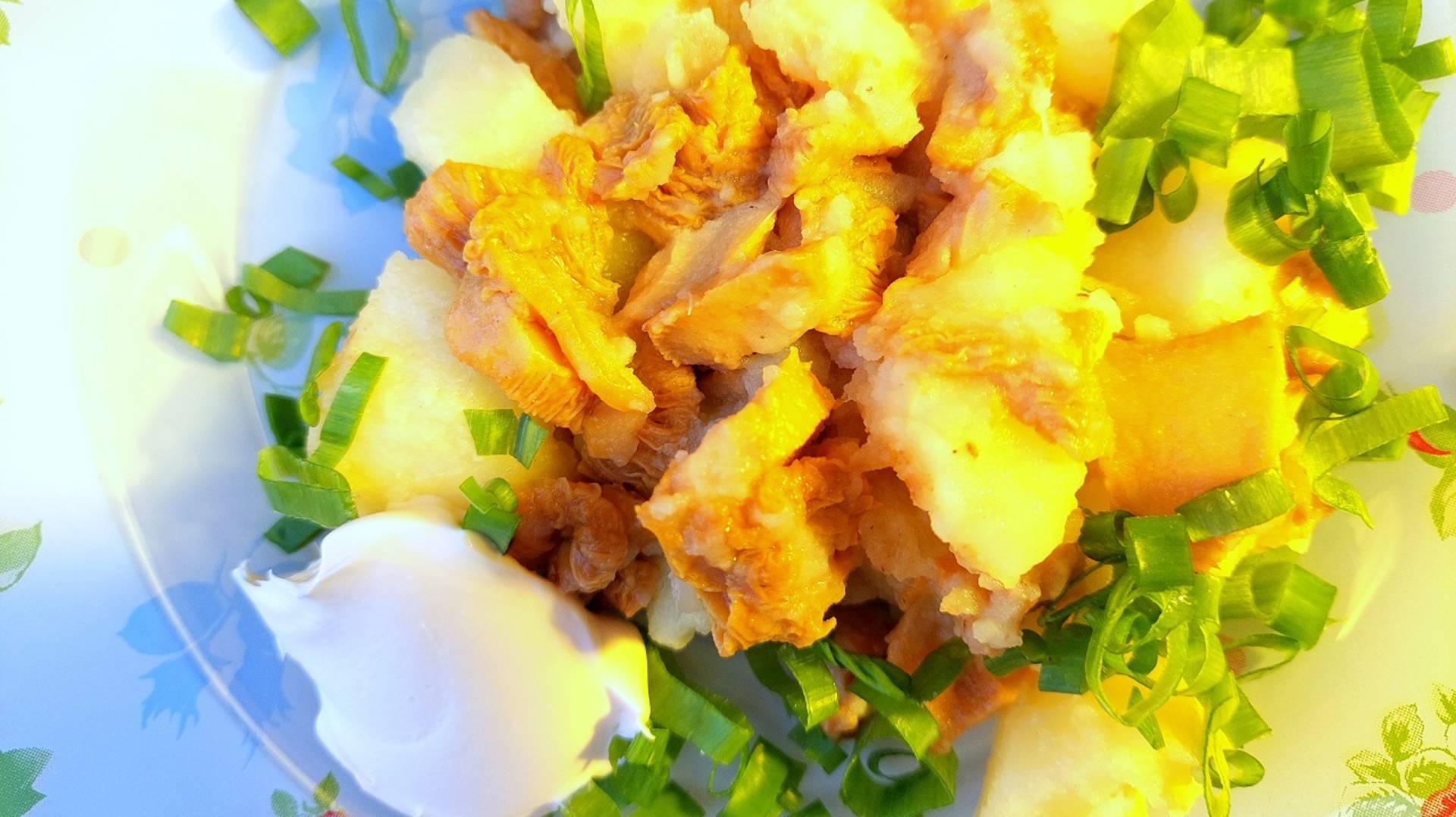 Лисички с картошкой – быстрый завтрак. Сезонное удовольствие вкуса.