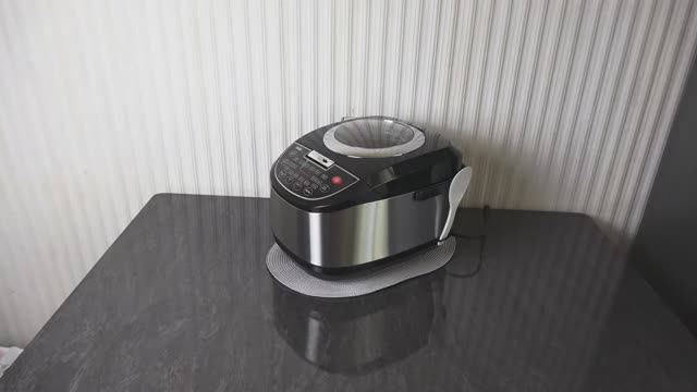 Обзор мультиварки BBK BMC052