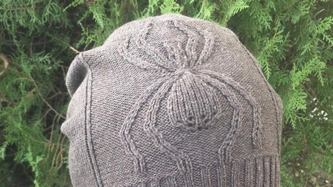 Шапка на вязальной машине