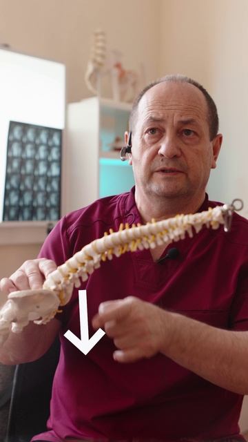 На работе полулёжа, в машине вертикально! При правильном положении спины вы сохраните здоровье!