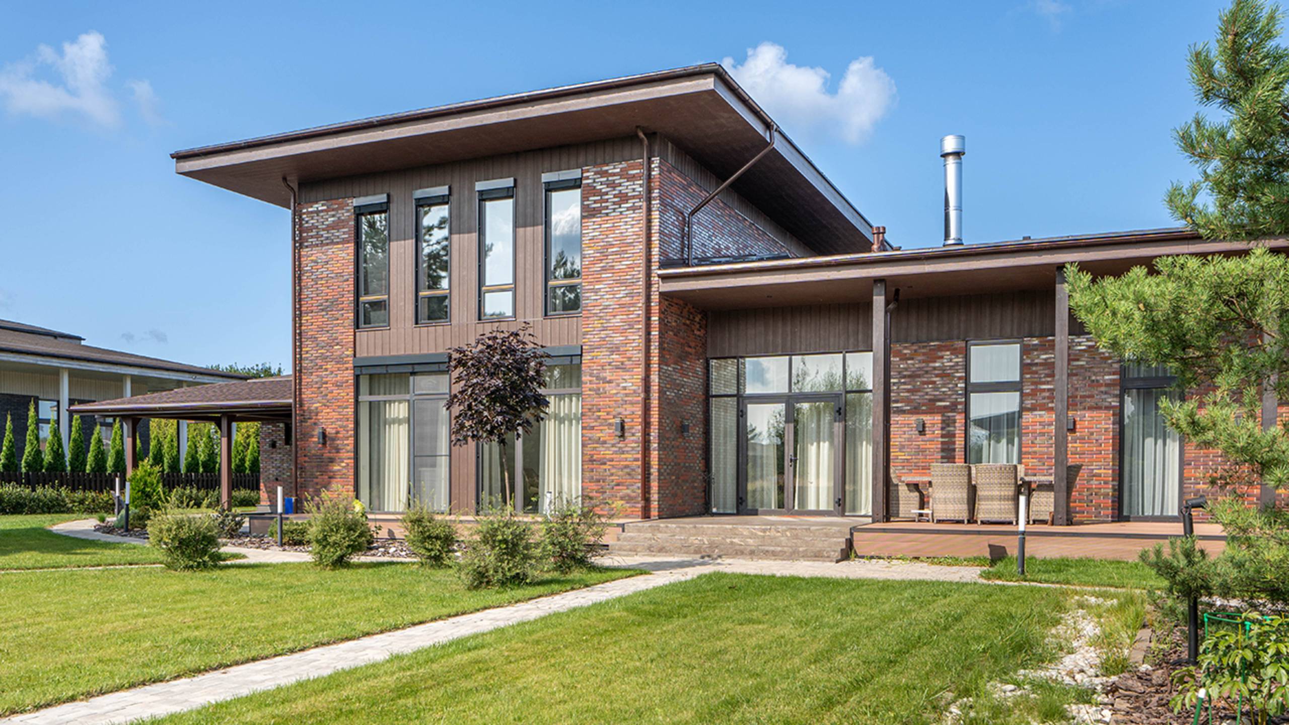 НОВЫЙ СОВРЕМЕННЫЙ ДОМ В КП "МОНАКОВО"