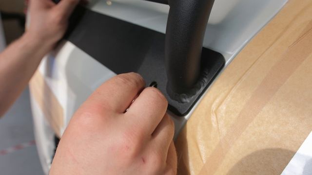 Установка лестницы на багажник для Тойота Ленд Крузер 300