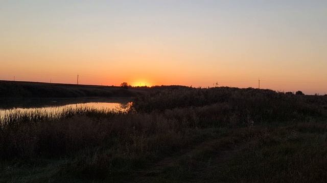 На заре... Чудесное утро на озере