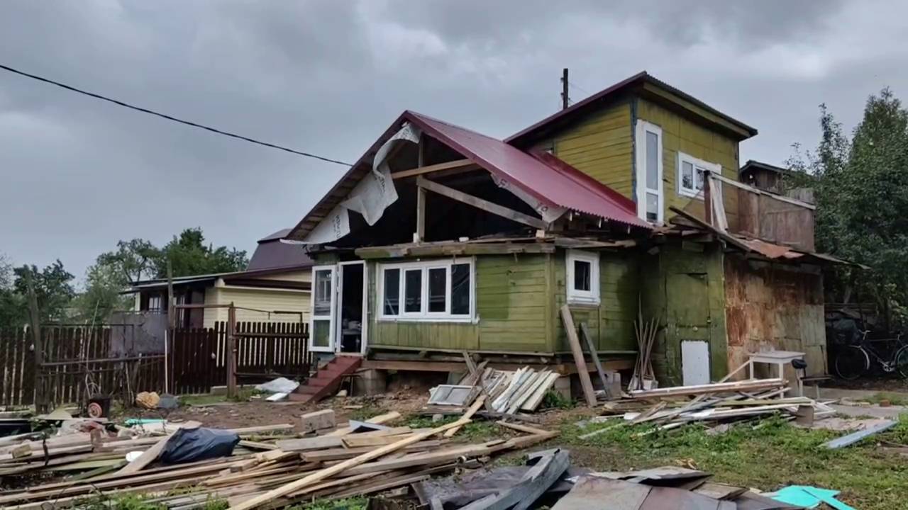 Сделали Крышу и Окна Купила заброшенную дачу