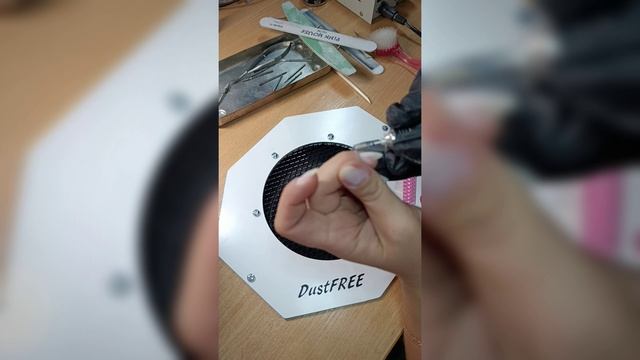 Коррекция нарощенных ногтей