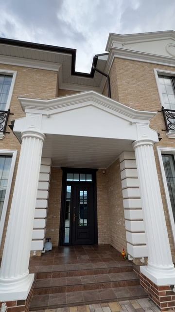 В Краснодаре новый объект с изысканным фасадным декором от Джем Decor