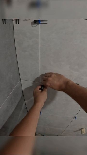 Люк скрытого монтажа под плитку. Ремонт квартир в Краснодаре. Ремонт под ключ. Дистанционный ремонт.