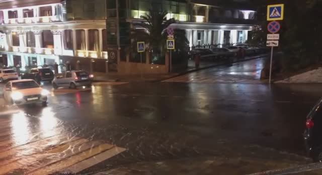 Отличная погода сменила сильным ливнем. Погода в Сочи
