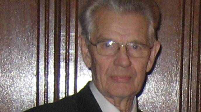 Образ жизни Анатолий Васильев — Почётный гражданин Пскова и заслуженный строитель