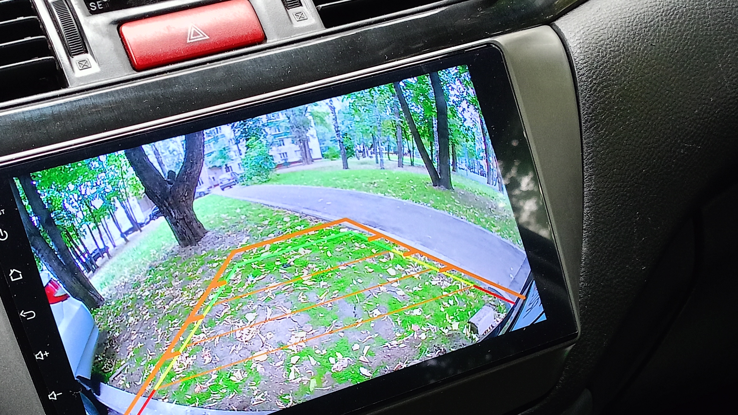 Установка 2дин магнитолы в Митсубиси Лансер 9 с камерой заднего вида