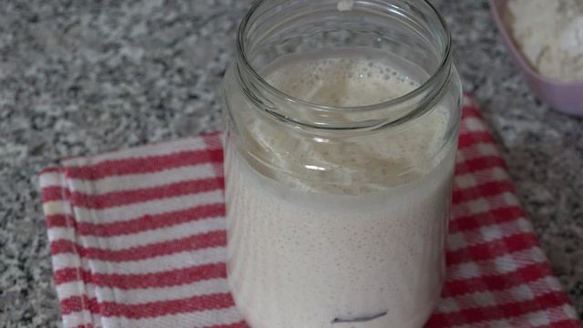 Как вывести закваску во влажном климате. Como hacer masa madre en clima muy humeda.