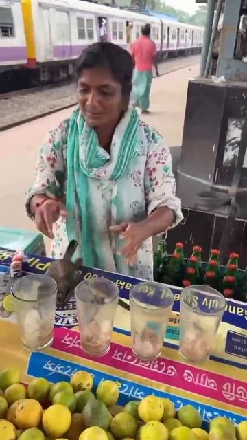 Глоток лимонада, и в путь. Уличная Еда Мира/ Street Food  t.me/StreetFoodChannel.