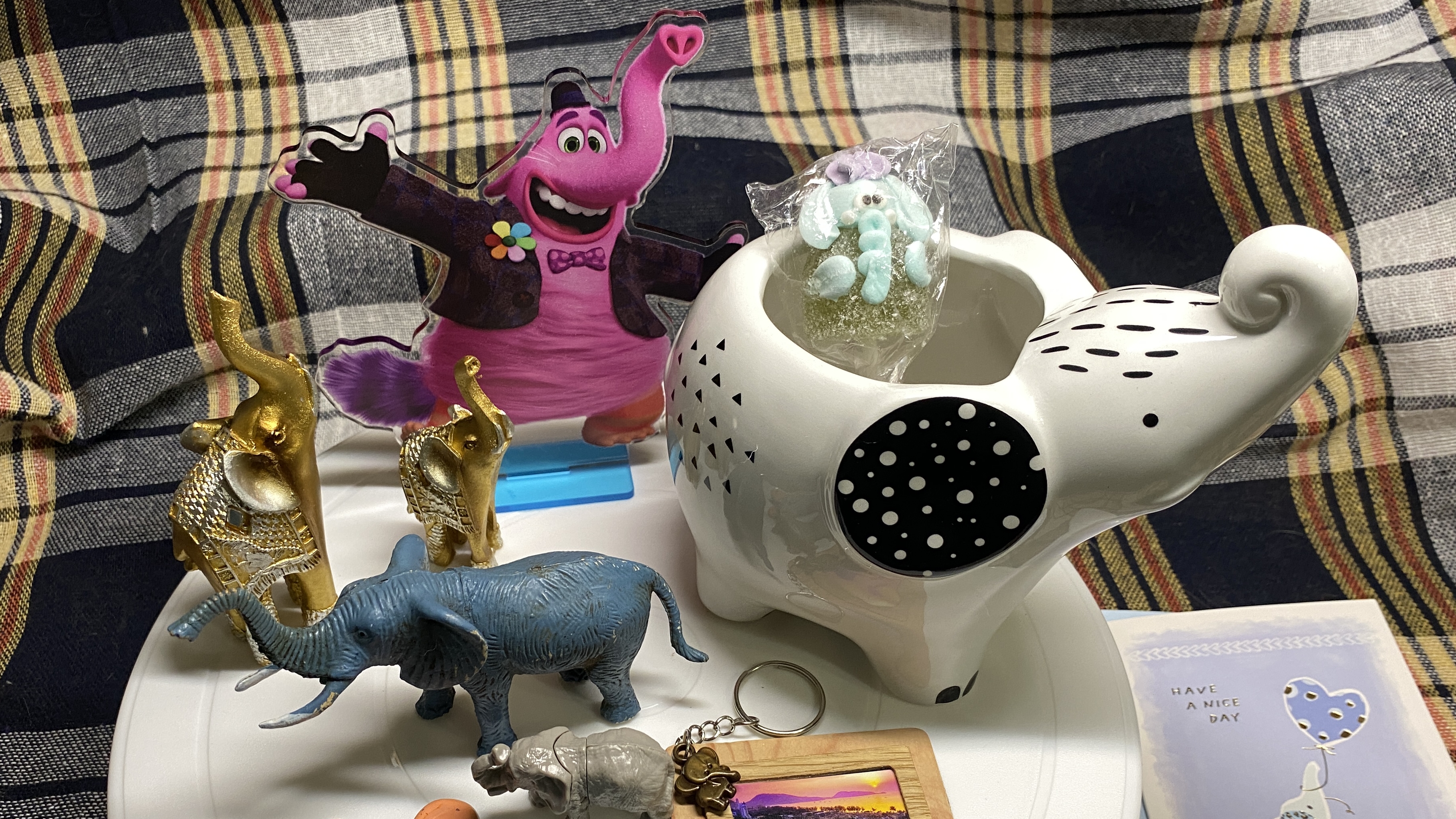 Слонов много не бывает. Серия 40. Дом, в который приходят слоны.