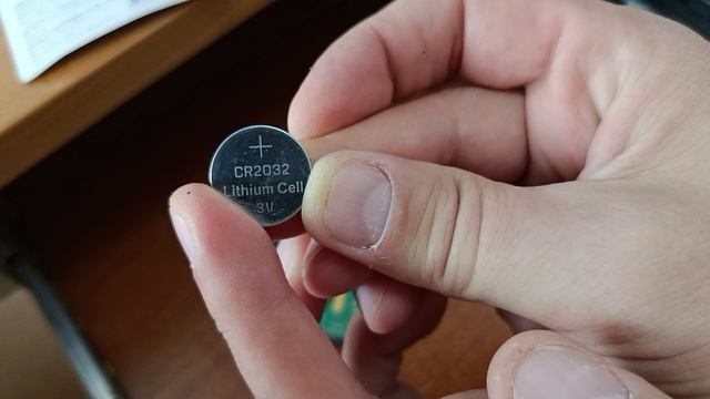 Замена батарейки в ключе Москвич 3