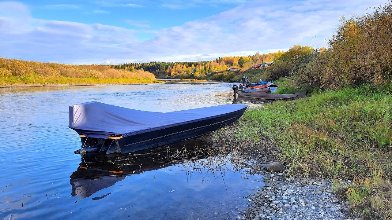 Река Седъю в районе поселка Седъю. Республика Коми.