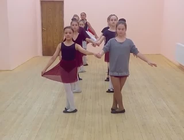 Менуэт 18 века весь под счет—АЗАЛИЯ И МАША