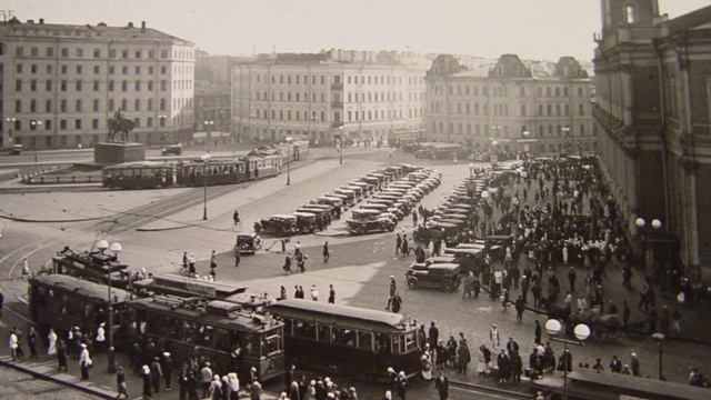 "ВАРИАЦИИ НА ПИТЕРСКУЮ ТЕМУ"... (Фото гр. "ПЕТЕРБУРГ - РЕТРОСПЕКТИВА"), музыка Бориса ЧАЙКОВСКОГО)