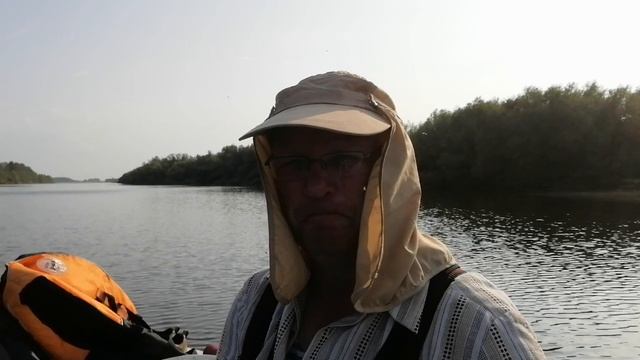 Кадр  из  видео-фильма  РЫБАЛКА  НА  РЕКЕ  ВЫЧЕГДА  Домой после рыбалки Урдомская  студия  .