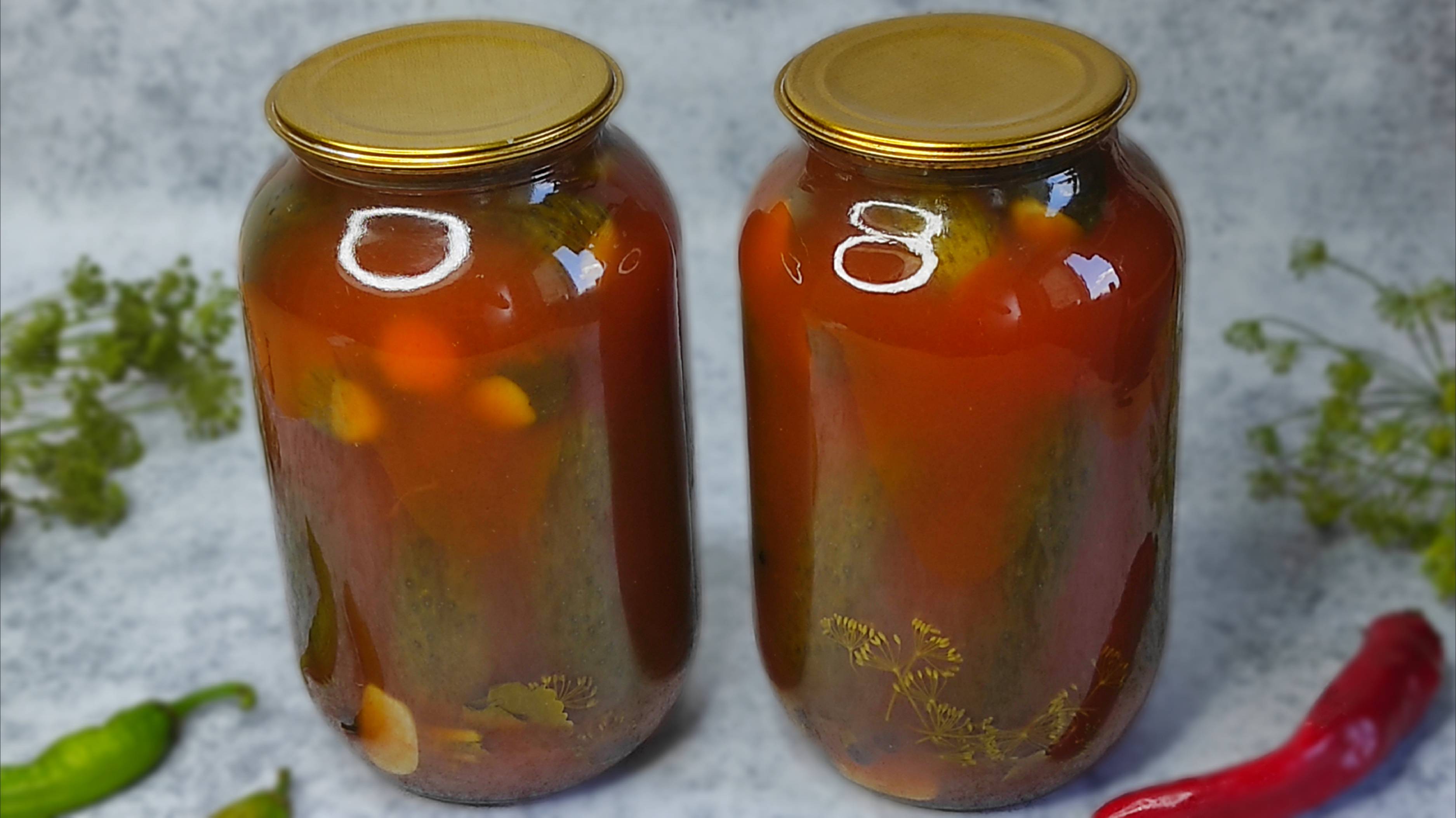 Хрустящие ОГУРЦЫ в кетчупе ЧИЛИ на ЗИМУ. Потрясающие ОГУРЦЫ БЕЗ стерилизации. (1)