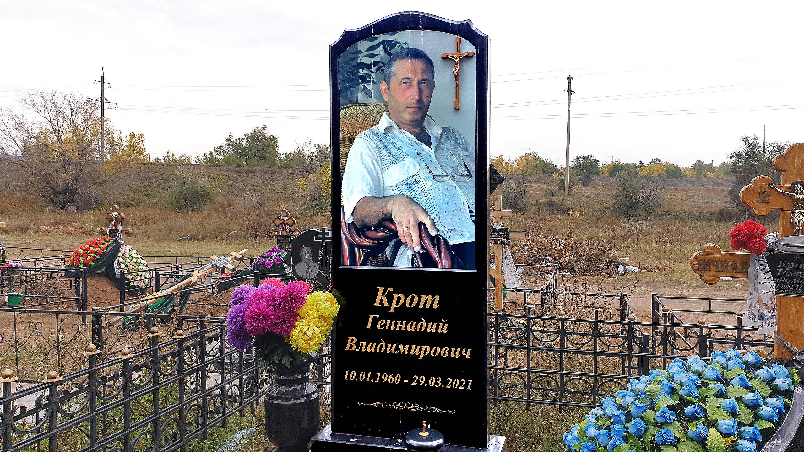 ЖИВОЙ ПОРТРЕТ  НА КЛАДБИЩЕ. город КАРАГАНДА (михайловское кладбище 2025)