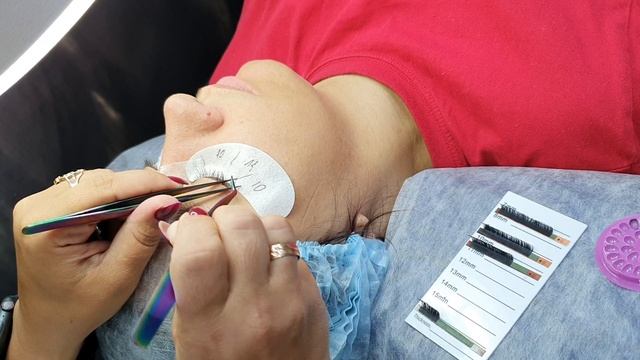 наращивание ресниц обучение.