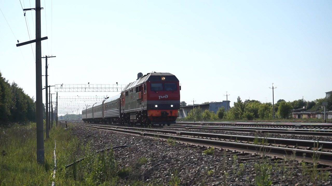 Тепловоз ТЭП70БС-188 с поездом "Восток"