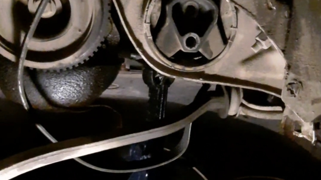 Замена ремня генератора. Лада Гранта.