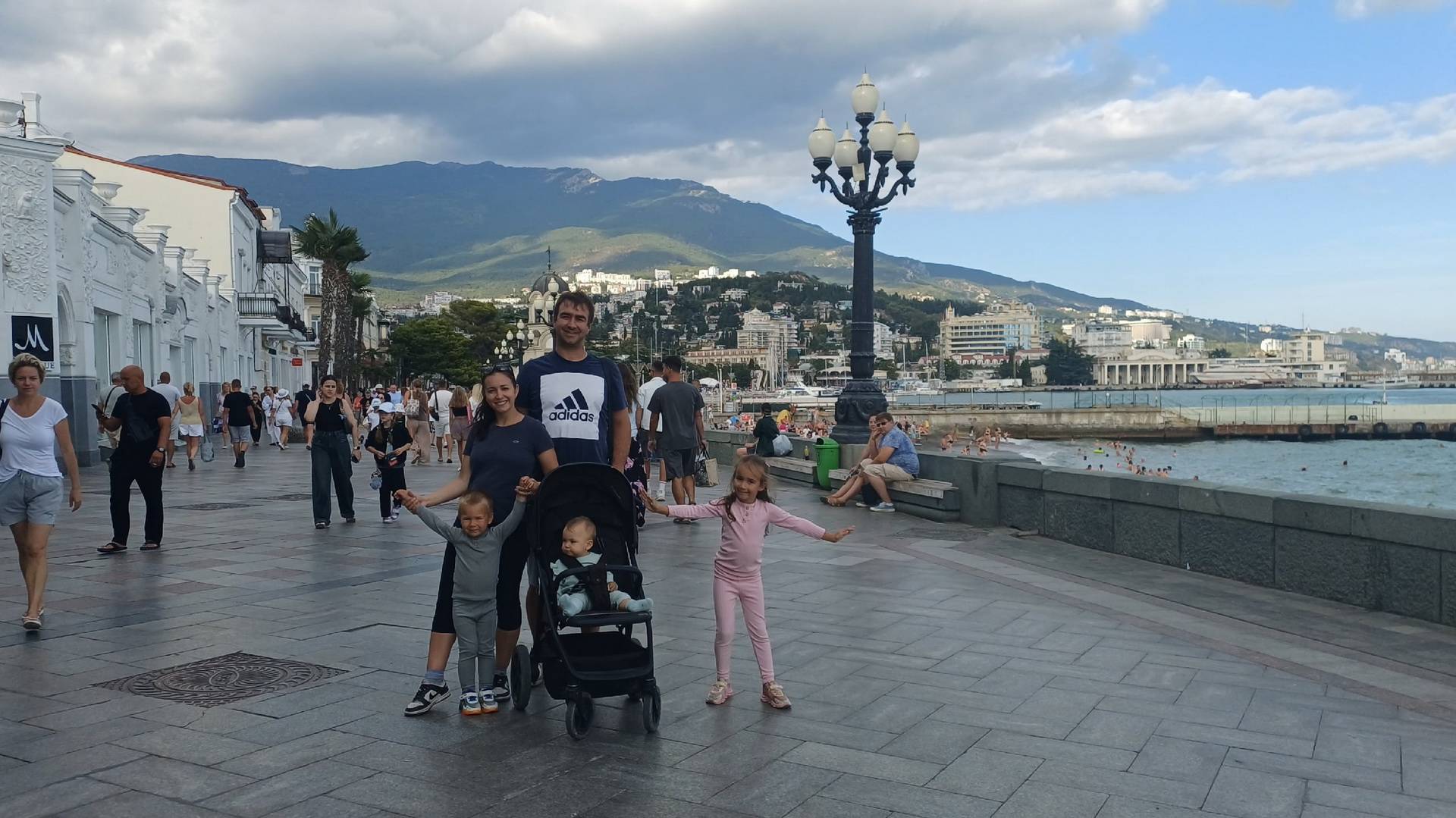 Ялтинский крокодиляриум и прогулка по Ялте. Крым 2025