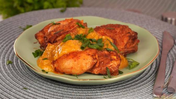 Овощной соус с птицей. ЗАПЕЧЁННАЯ КУРИЦА С ТЫКВЕННЫМ СОУСОМ