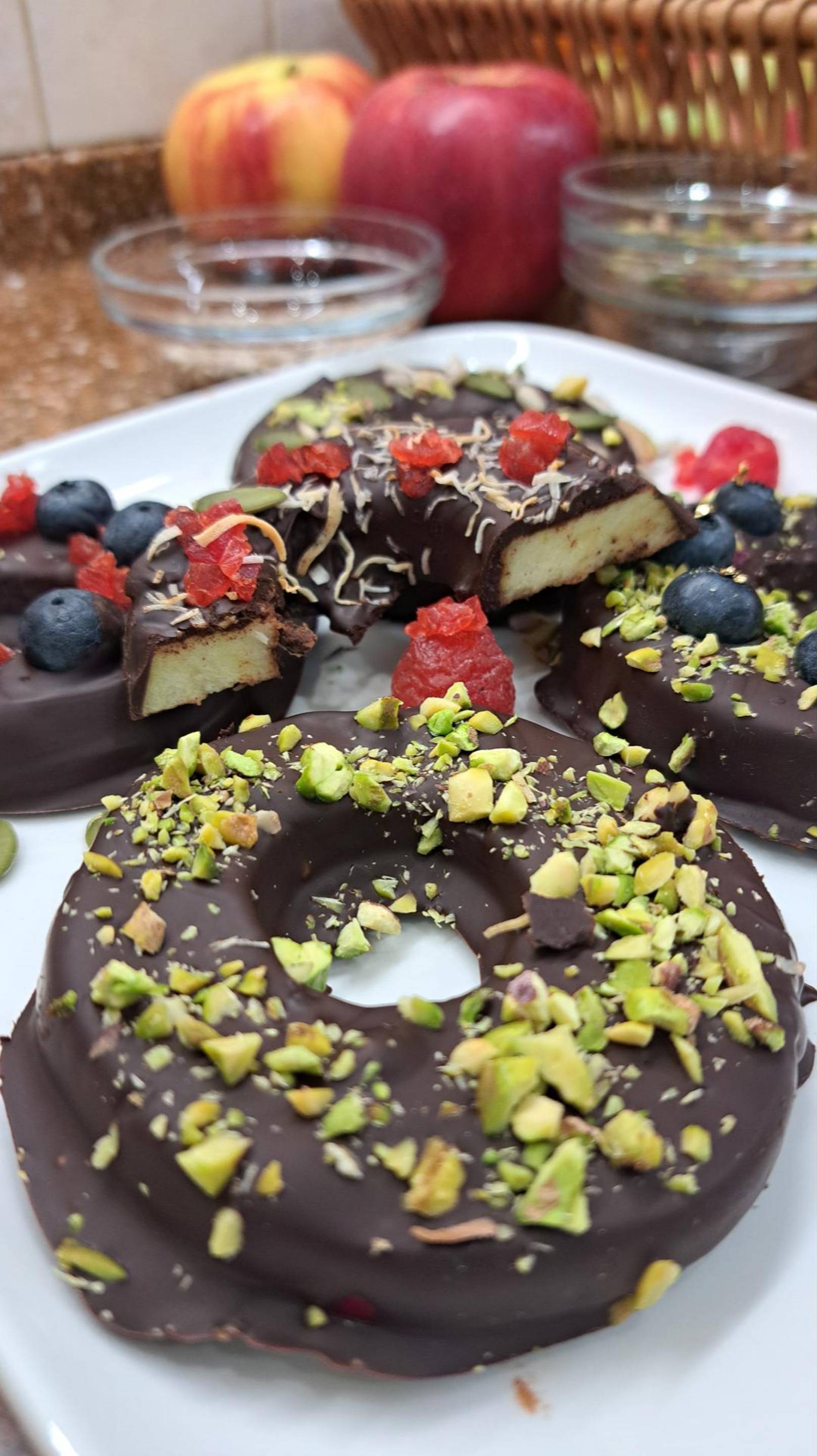 Яблочные кольца в шоколаде!