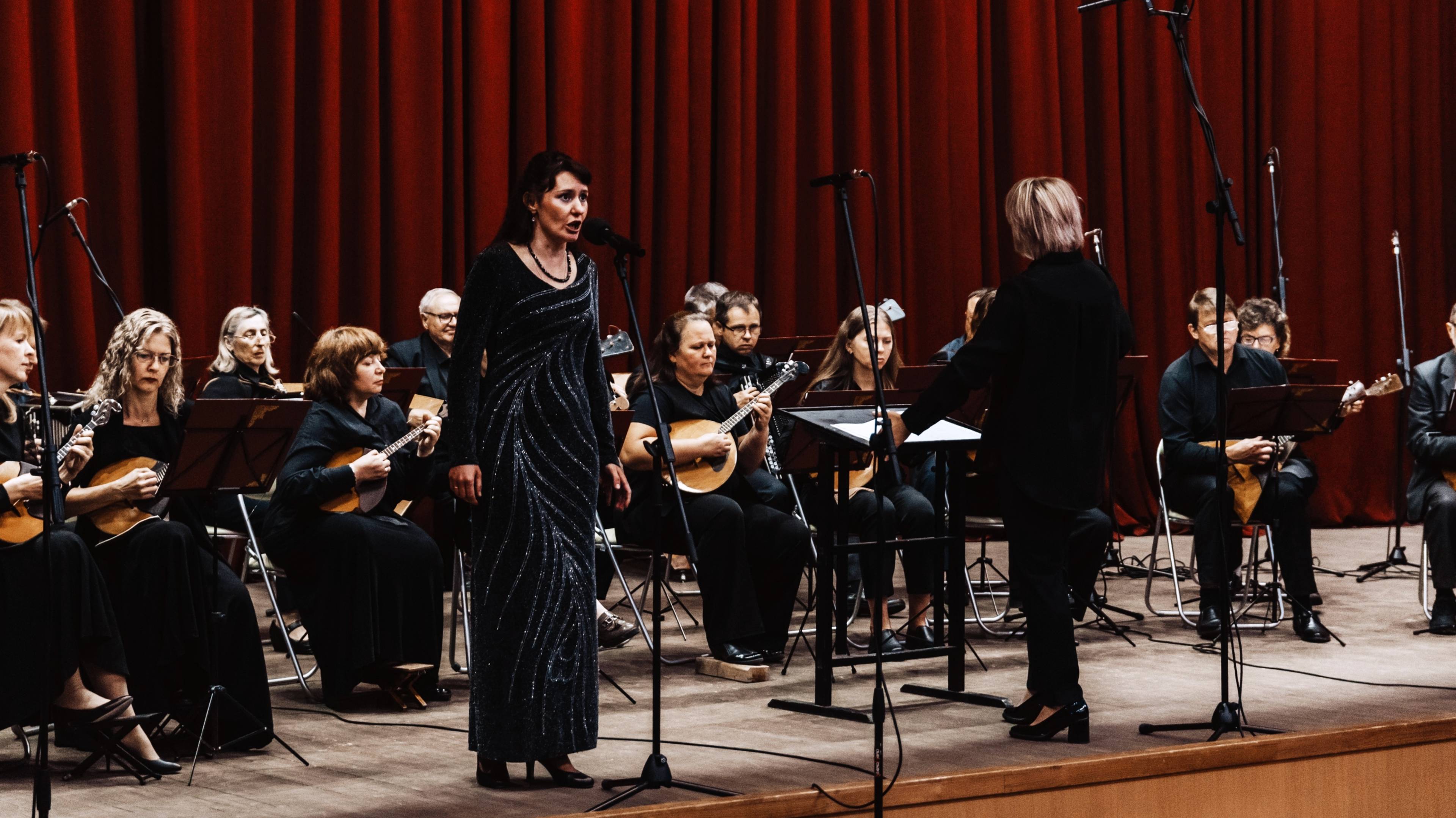 "Святая ночь", музыка Светланы Сибирской, дирижёр Юлия Милованова