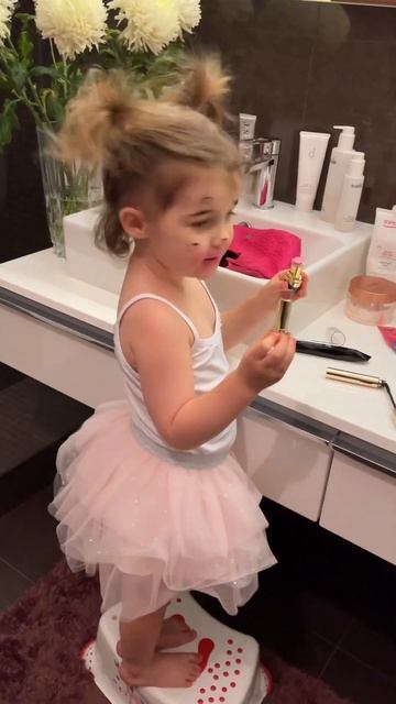 Профессиональный макияж 💄 #2года 10месяцев #нва #cute