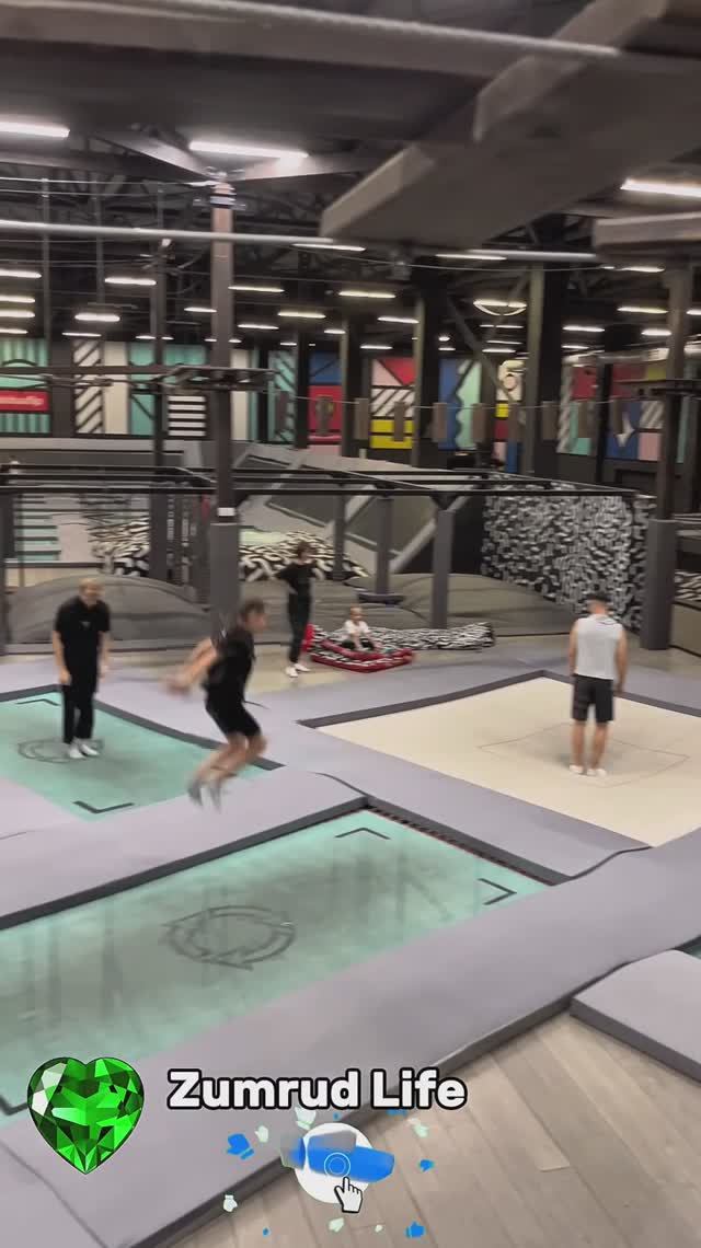 Батутный центр  «Doaflip»(Москва)/Trampoline Center «Doaflip» (Moscow)