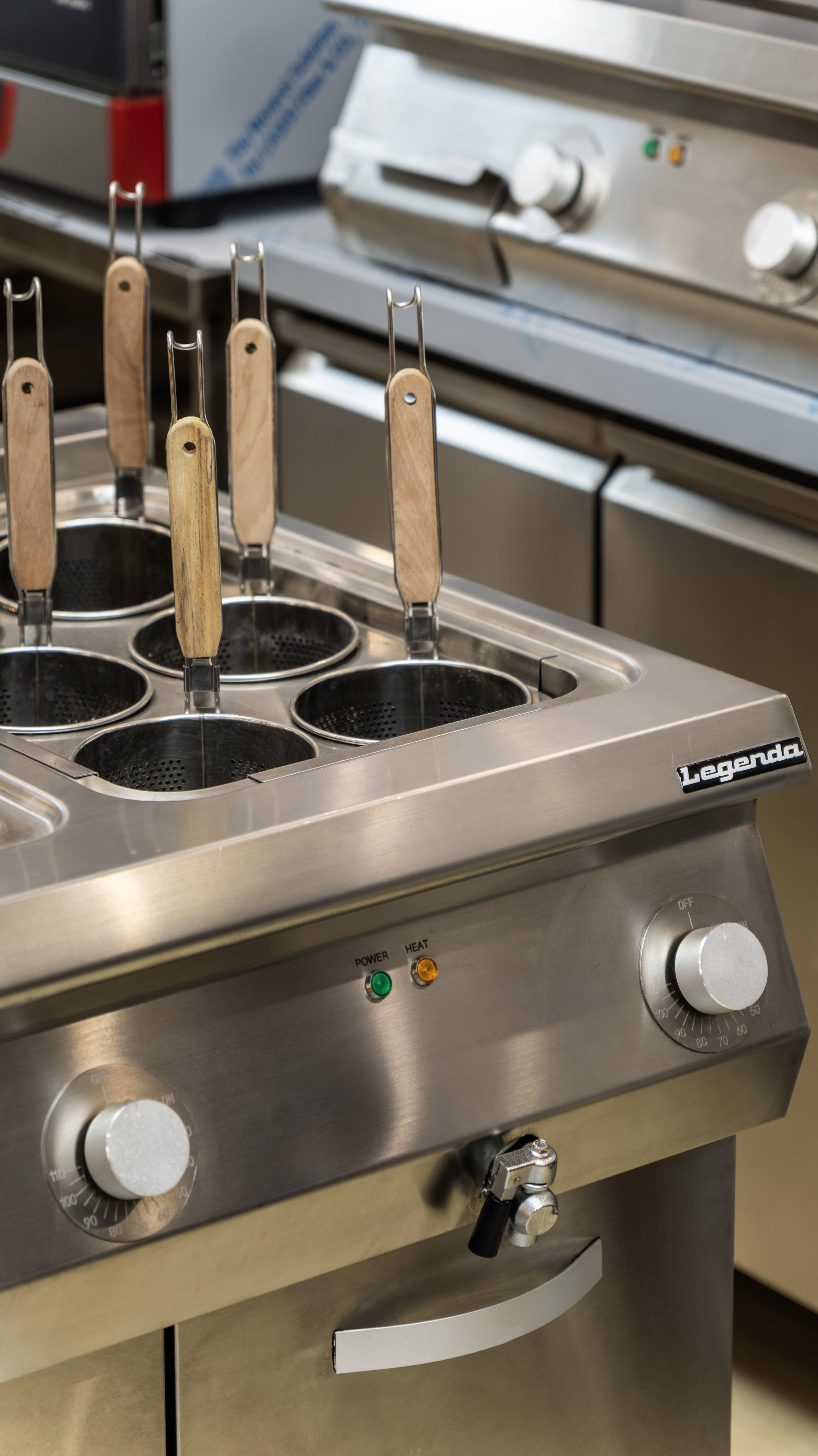 Пастоварка от бренда Legenda — скорость и удобство на вашей профессиональной кухне!