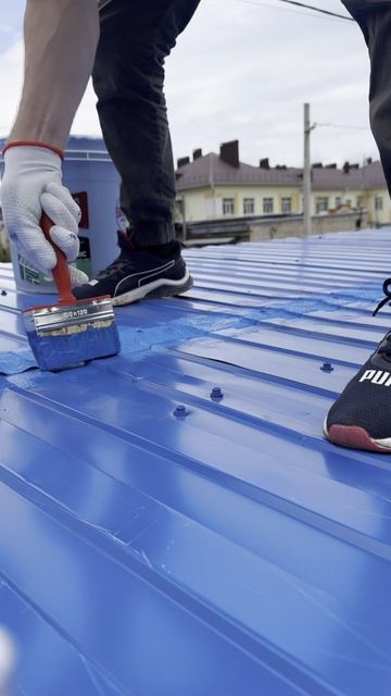 Гидроизоляция кровли из профлиста акриловой мастикой Elastomeric 911