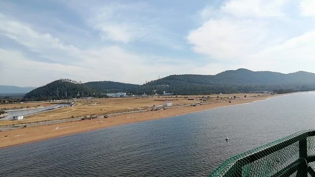 Бурятия. Байкал. Вид на  озеро и на Турка с высоты маяка.