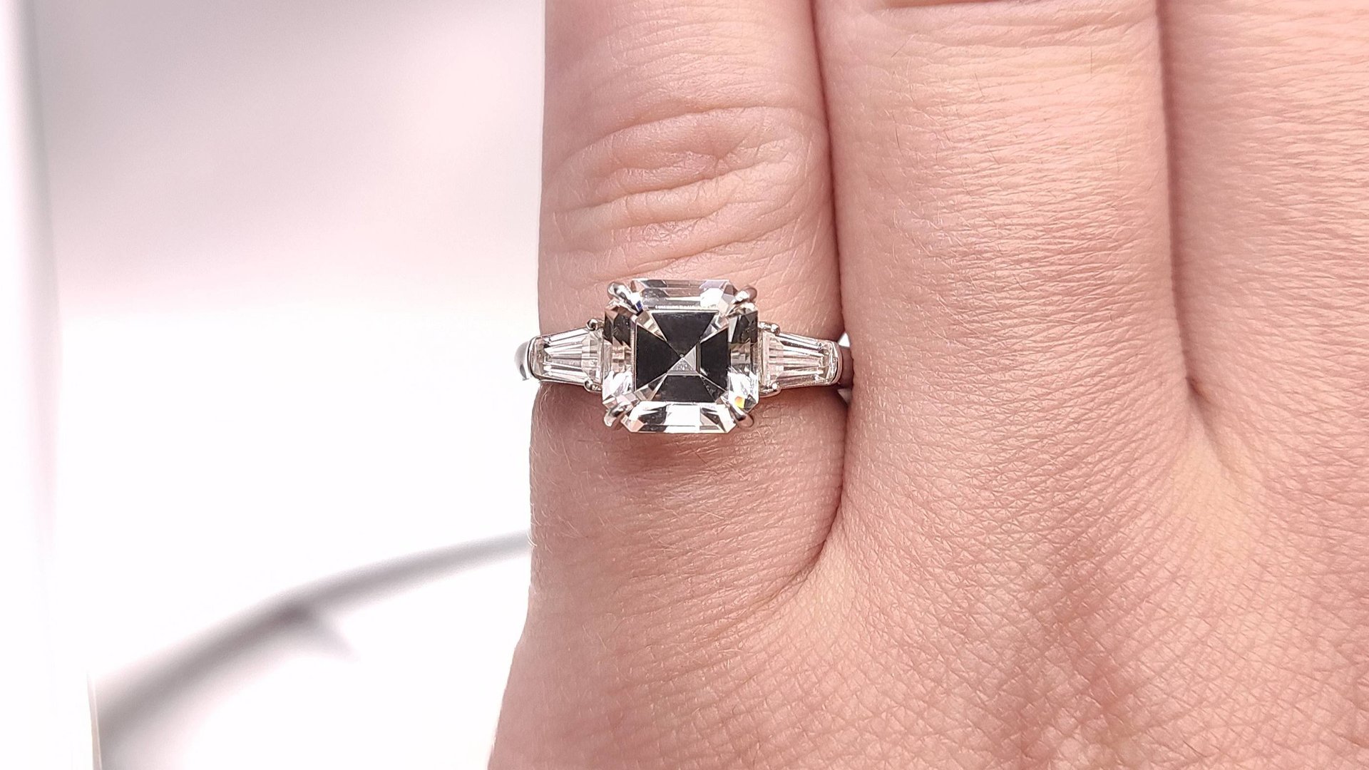 Кольцо с камнями Данбурит 2.90 ct. и бесцветный Циркон