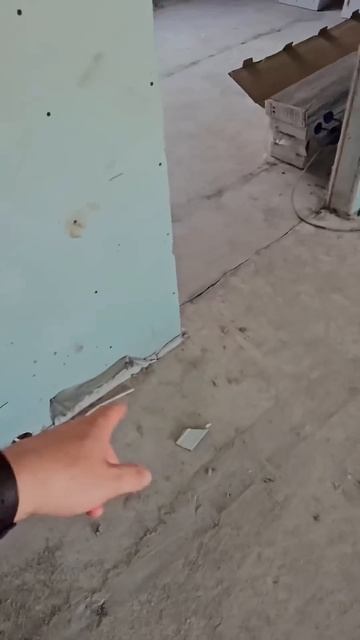 Плинтус с теневым профилем и подсветкой в интерьере квартиры | ремонт квартир под ключ в спб