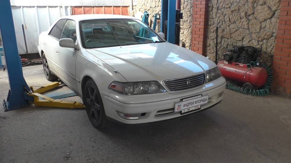 Снятие и установка выпускного коллектора на Toyota Mark II Тойота Марк 2 JZX 101 1998 года