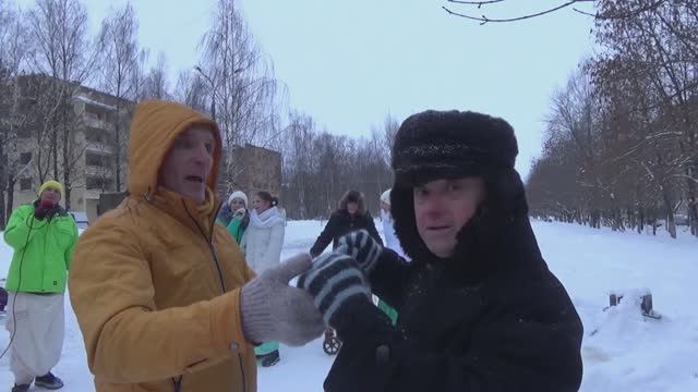 Доктор Кришна (эпизод Харинамы, Вологда 2016)