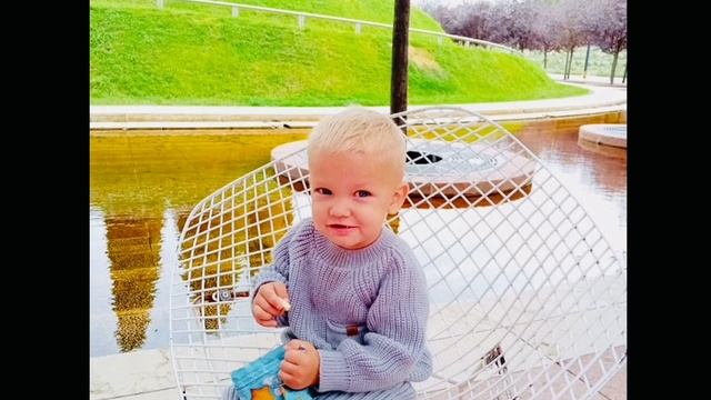 Поздравление от первой младшей группы!