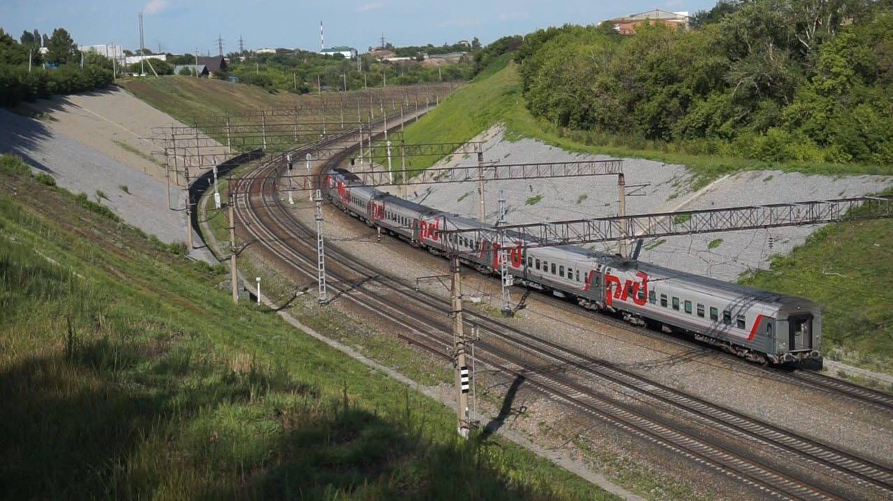 Тепловоз ТЭП70БС-188 с поездом "Восток"