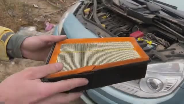 🎯 Замена воздушного фильтра на RENAULT SCENIC 2 🔧 . Нюансы и подводные камни при замене 🎯💡 !