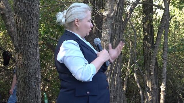 Кряжева-Карцева - кандидат исторических наук, лектор Российского общества  "Знание " ч. 2