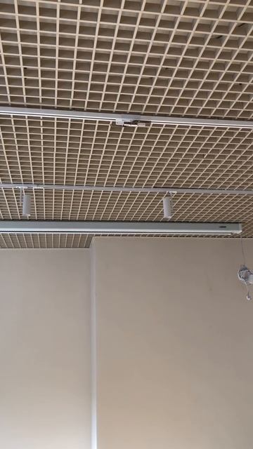 Принцип работы раздвижных электрокарнизов