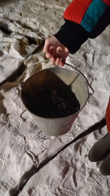 ВМЕСТО ГРИМА - САЖА! Кадры со съемок нового фильма "НУ ОЧЕНЬ ПЛОХАЯ СНЕГУРОЧКА"!