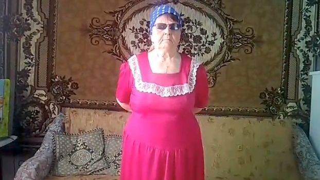 Сорвала я цветок полевой.